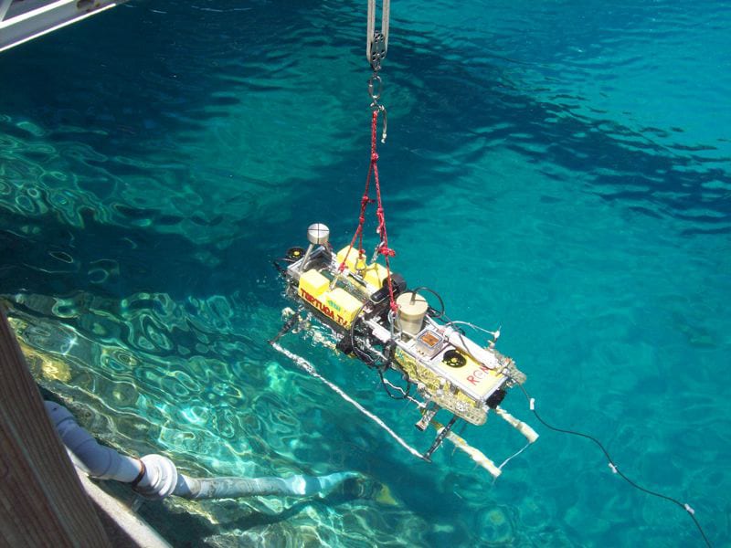 RoboSub 2011: Amorous Autonomy Results in Robotic Romance | Defense ...