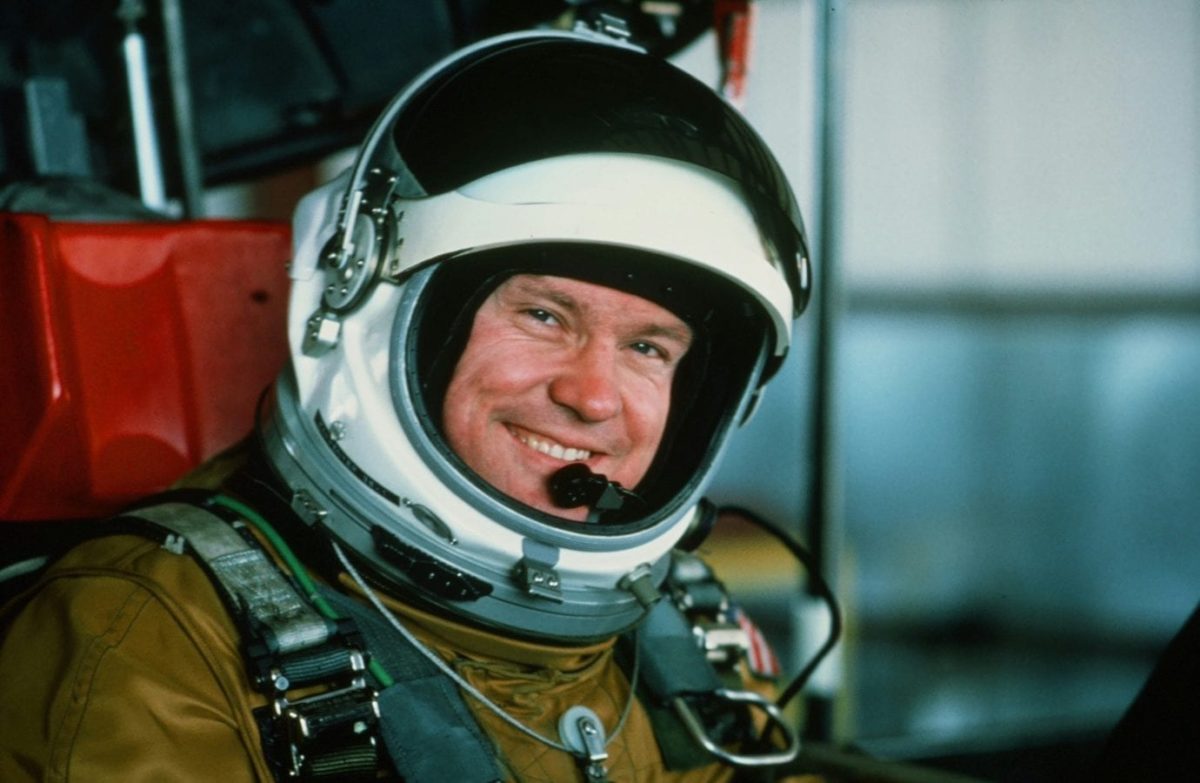 Pilot Recounts Legendary SR-71 Blackbird Aircraft | Defense Media Network Pilot Recounts Legendary SR-71 Blackbird Aircraft | Defense Media Network